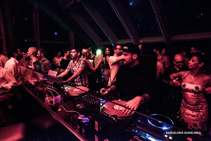 Eclipse - Barcelona Guide